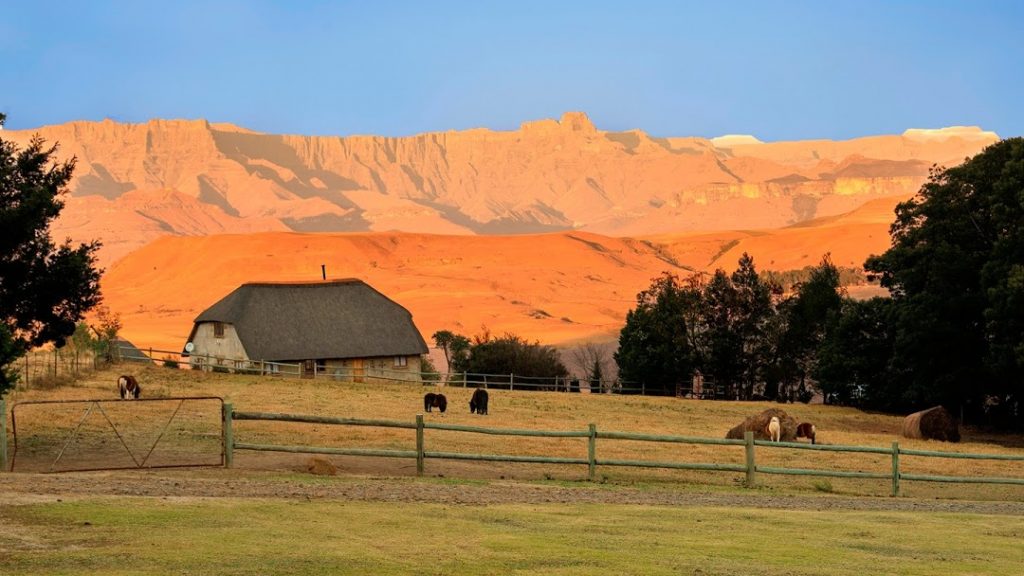 Berghouse and Cottages: Photo Gallery. Northern Drakensberg.